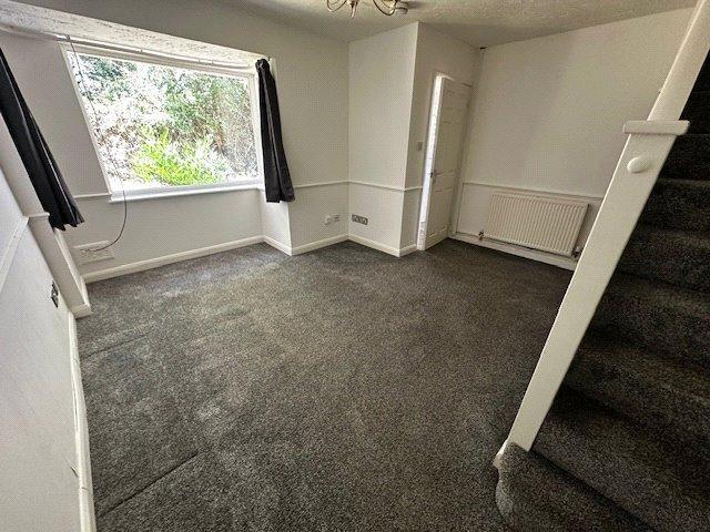 2 bedroom end of terrace house to rent