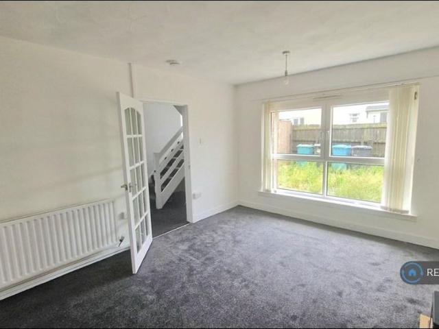 2 bedroom end of terrace house to rent