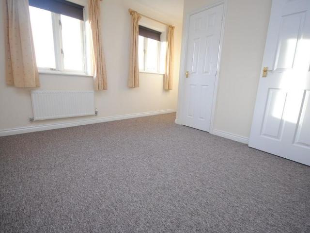 2 bedroom end of terrace house to rent