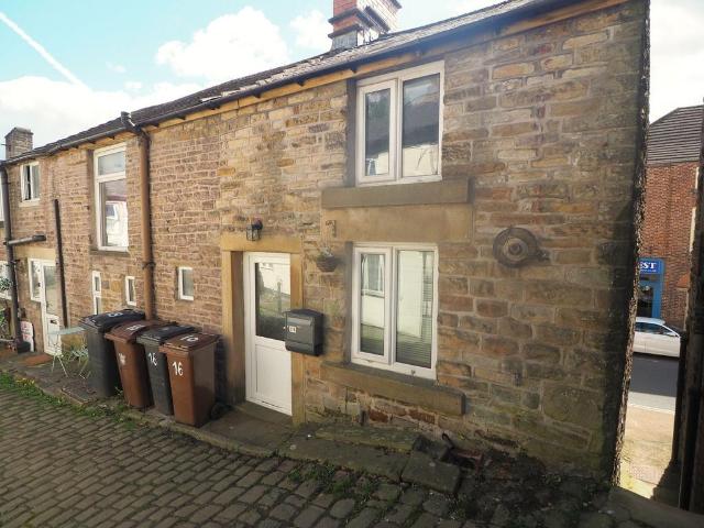 2 bedroom end of terrace house to rent