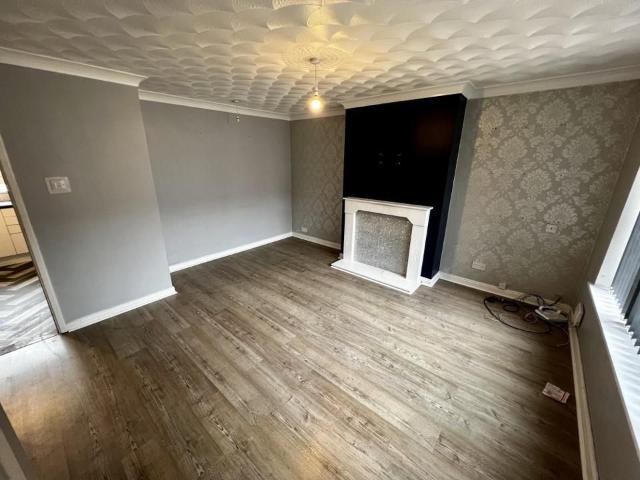 2 bedroom end of terrace house to rent