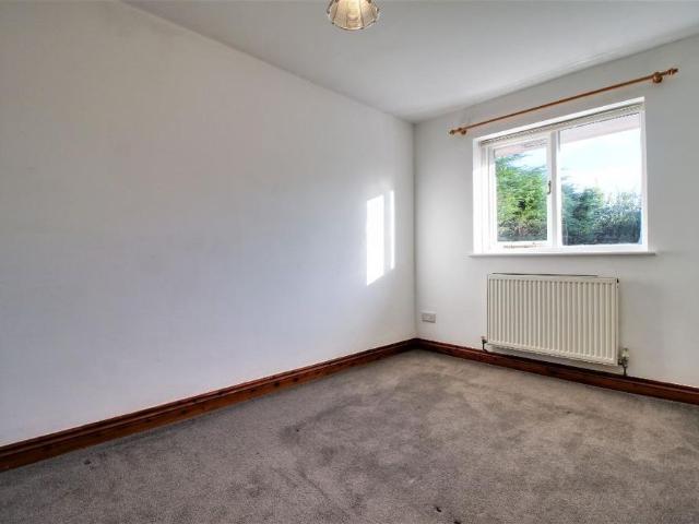 2 bedroom end of terrace house to rent