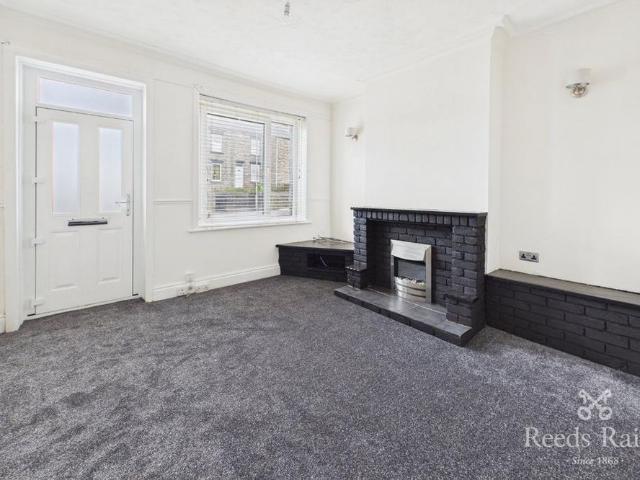 2 bedroom end of terrace house to rent