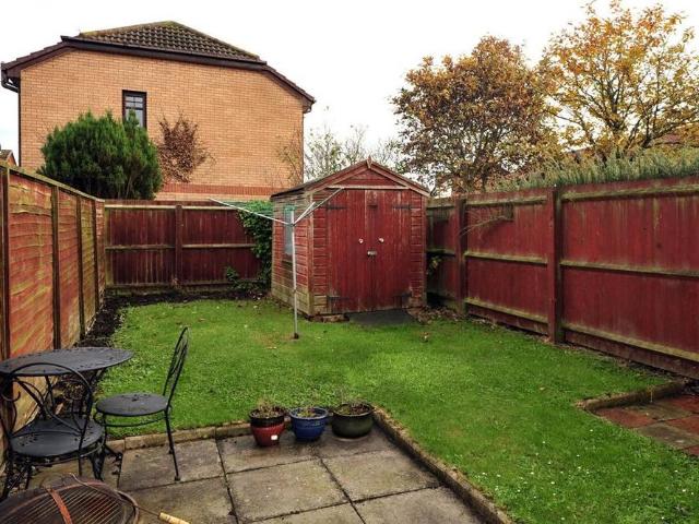 2 bedroom end of terrace house to rent