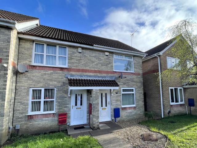 2 bedroom end of terrace house to rent