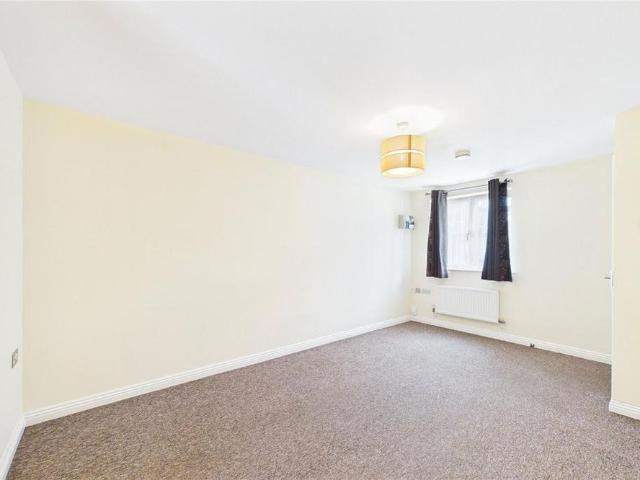 2 bedroom end of terrace house to rent