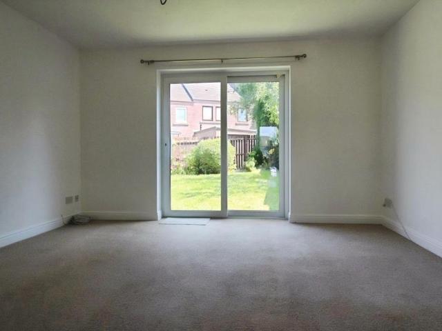 2 bedroom end of terrace house to rent