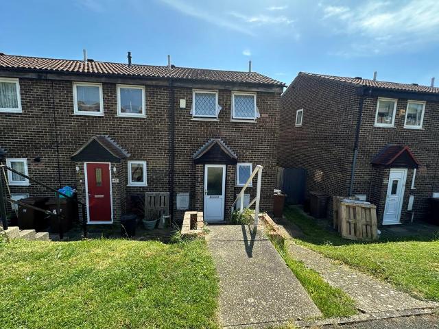2 bedroom end of terrace house to rent