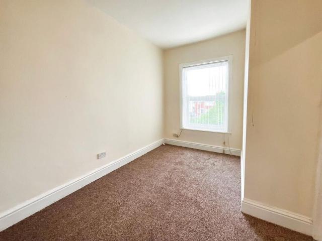 2 bedroom end of terrace house to rent