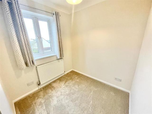 2 bedroom end of terrace house to rent