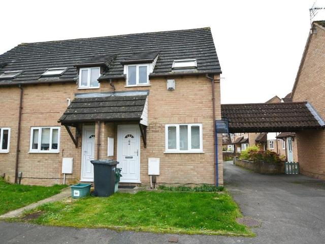 2 bedroom end of terrace house to rent