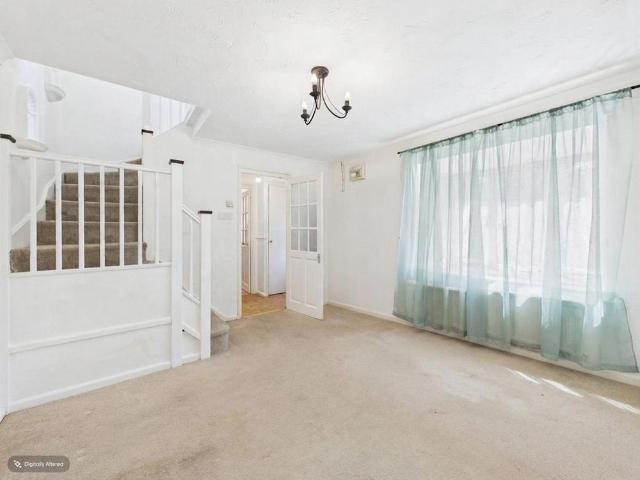 2 bedroom end of terrace house to rent
