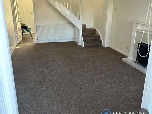 2 bedroom end of terrace house to rent