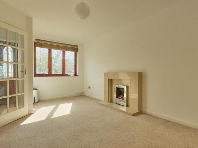 2 bedroom end of terrace house to rent