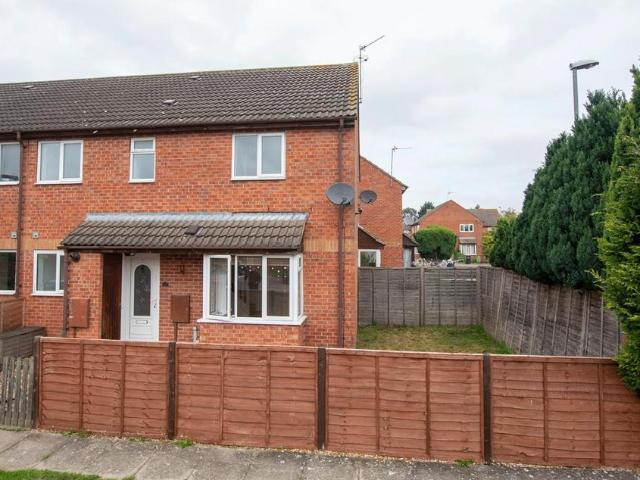 2 bedroom end of terrace house to rent