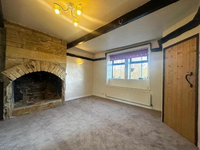 2 bedroom end of terrace house to rent