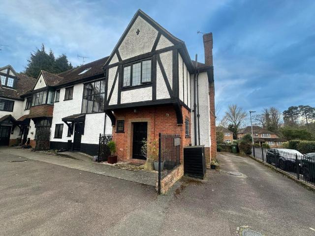 2 bedroom end of terrace house to rent