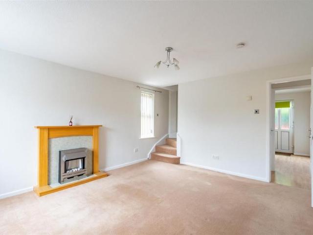 2 bedroom end of terrace house to rent