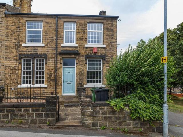 2 bedroom end of terrace house to rent