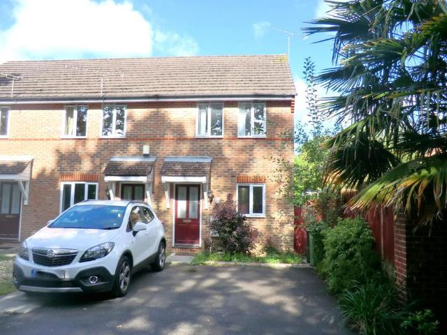2 bedroom end of terrace house to rent