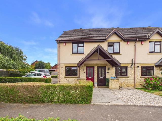 2 bedroom end of terrace house to rent
