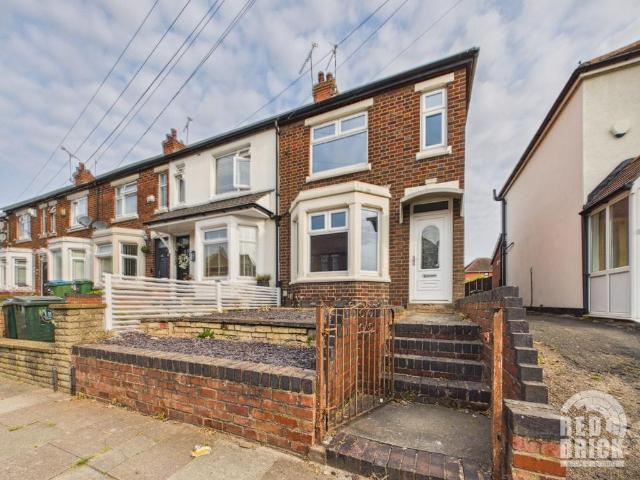 2 bedroom end of terrace house to rent