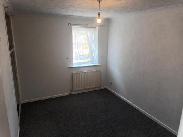 2 bedroom end of terrace house to rent