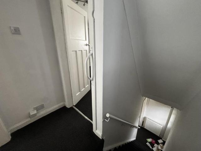 2 bedroom end of terrace house to rent