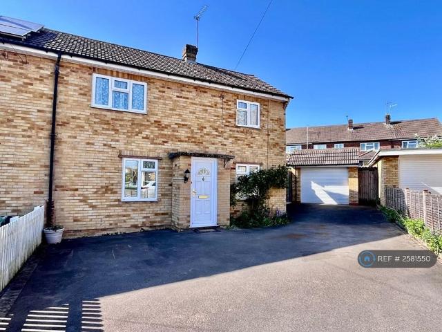2 bedroom end of terrace house to rent