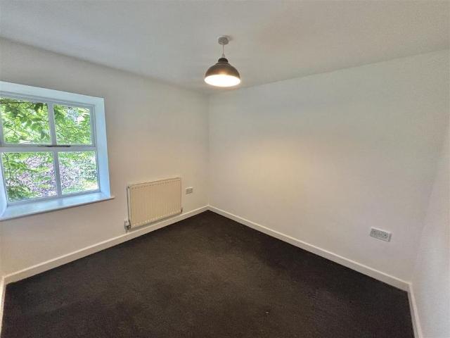 2 bedroom end of terrace house to rent
