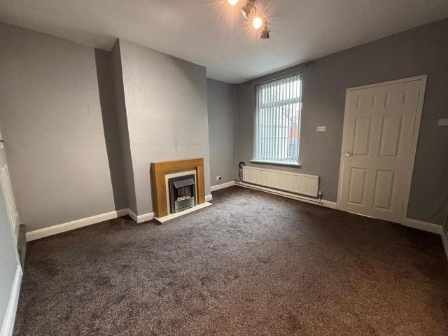 2 bedroom end of terrace house to rent