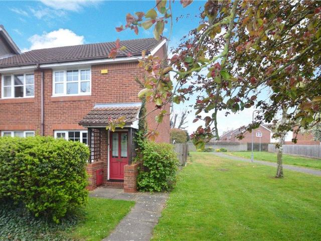 2 bedroom end of terrace house to rent