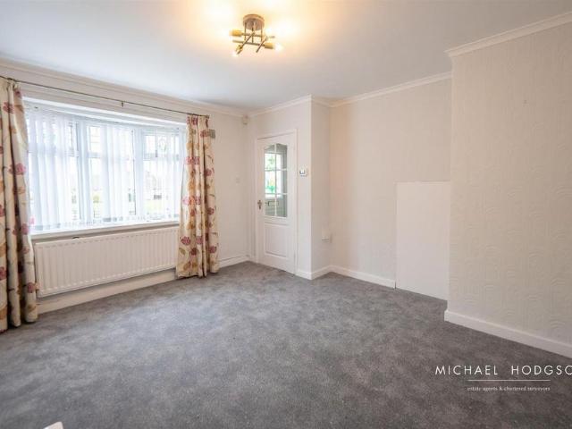 2 bedroom end of terrace house to rent