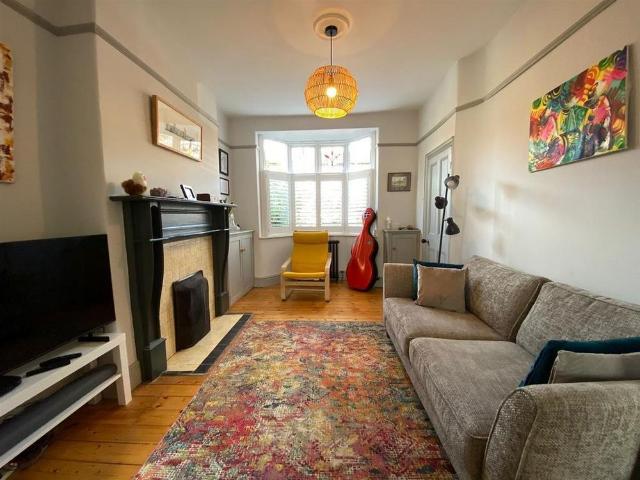 2 bedroom end of terrace house to rent