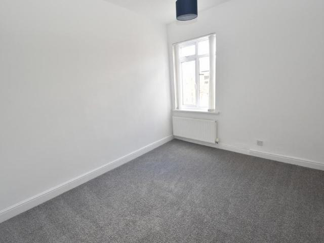 2 bedroom end of terrace house to rent