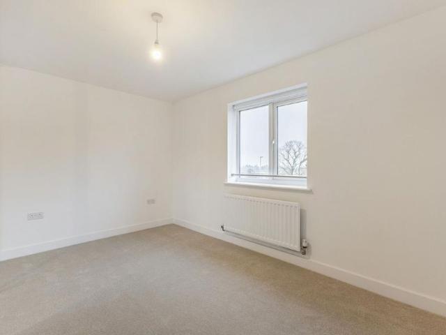 2 bedroom end of terrace house to rent