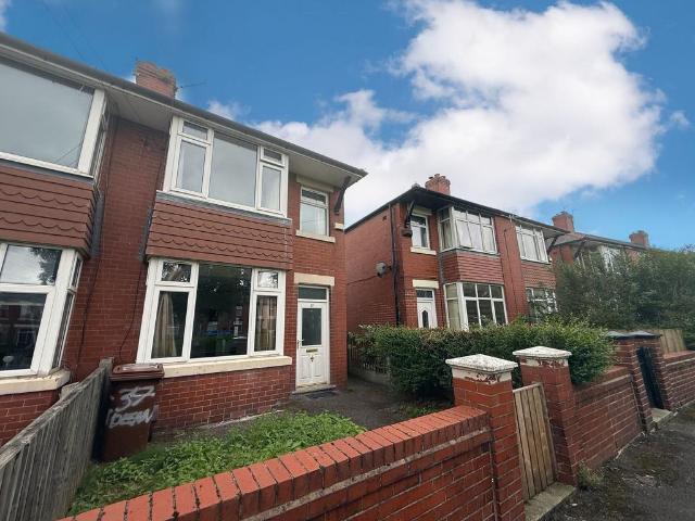 2 bedroom end of terrace house to rent