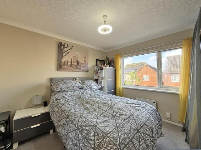 2 bedroom end of terrace house to rent