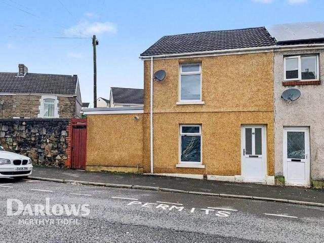 2 bedroom end of terrace house to rent