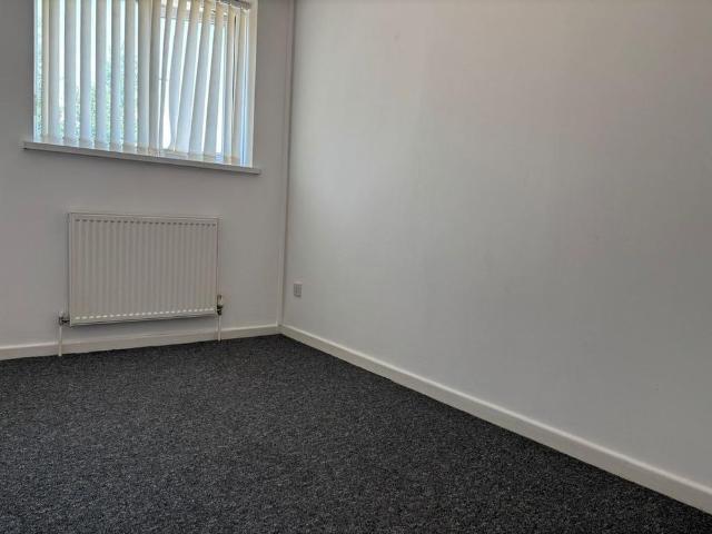2 bedroom end of terrace house to rent