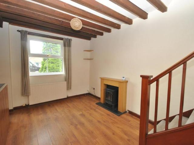 2 bedroom end of terrace house to rent