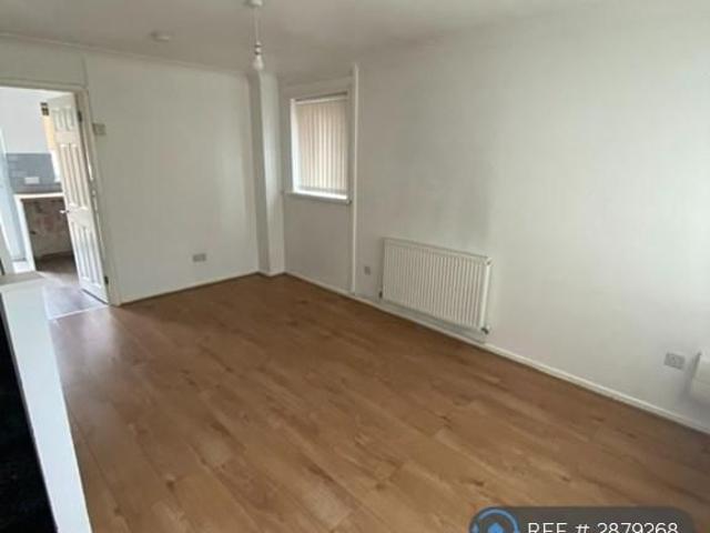 2 bedroom end of terrace house to rent