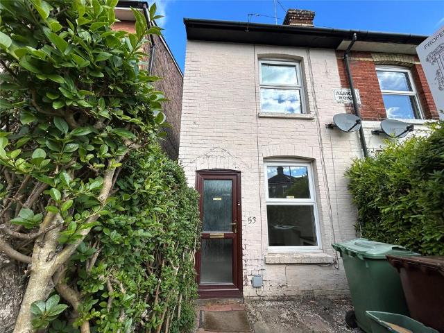 2 bedroom end of terrace house to rent