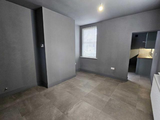 2 bedroom end of terrace house to rent