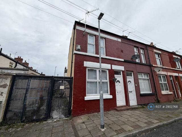 2 bedroom end of terrace house to rent