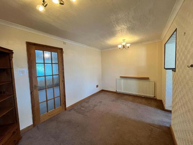 2 bedroom end of terrace house to rent