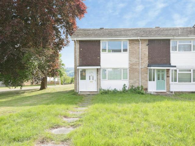 2 bedroom end of terrace house to rent