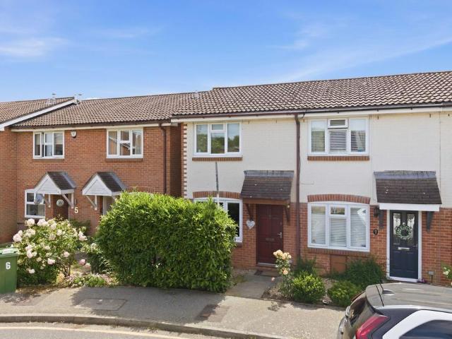 2 bedroom end of terrace house to rent