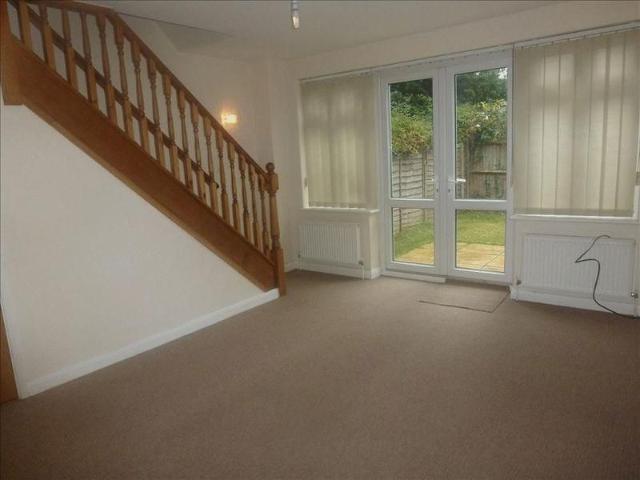 2 bedroom end of terrace house to rent