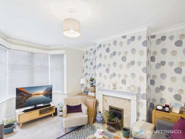 2 bedroom end of terrace house to rent